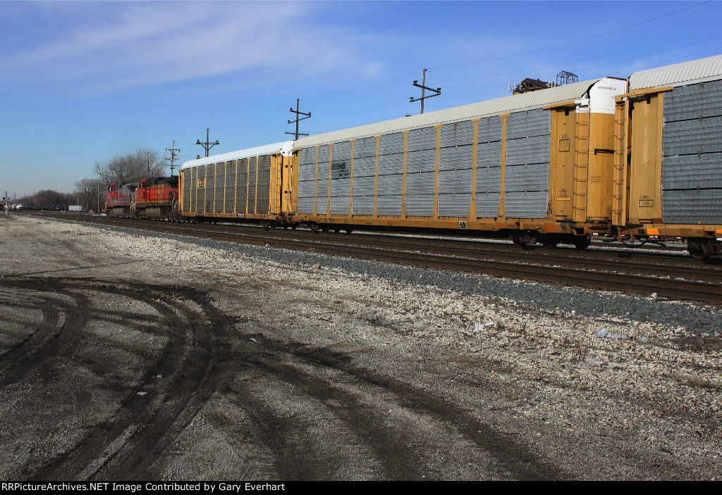 BNSF 651 (ex-ATSF 651) and BNSF 4083